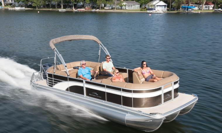 Pontoon Boat Rentals in Okauchee Lake | Golden Boat Rentals